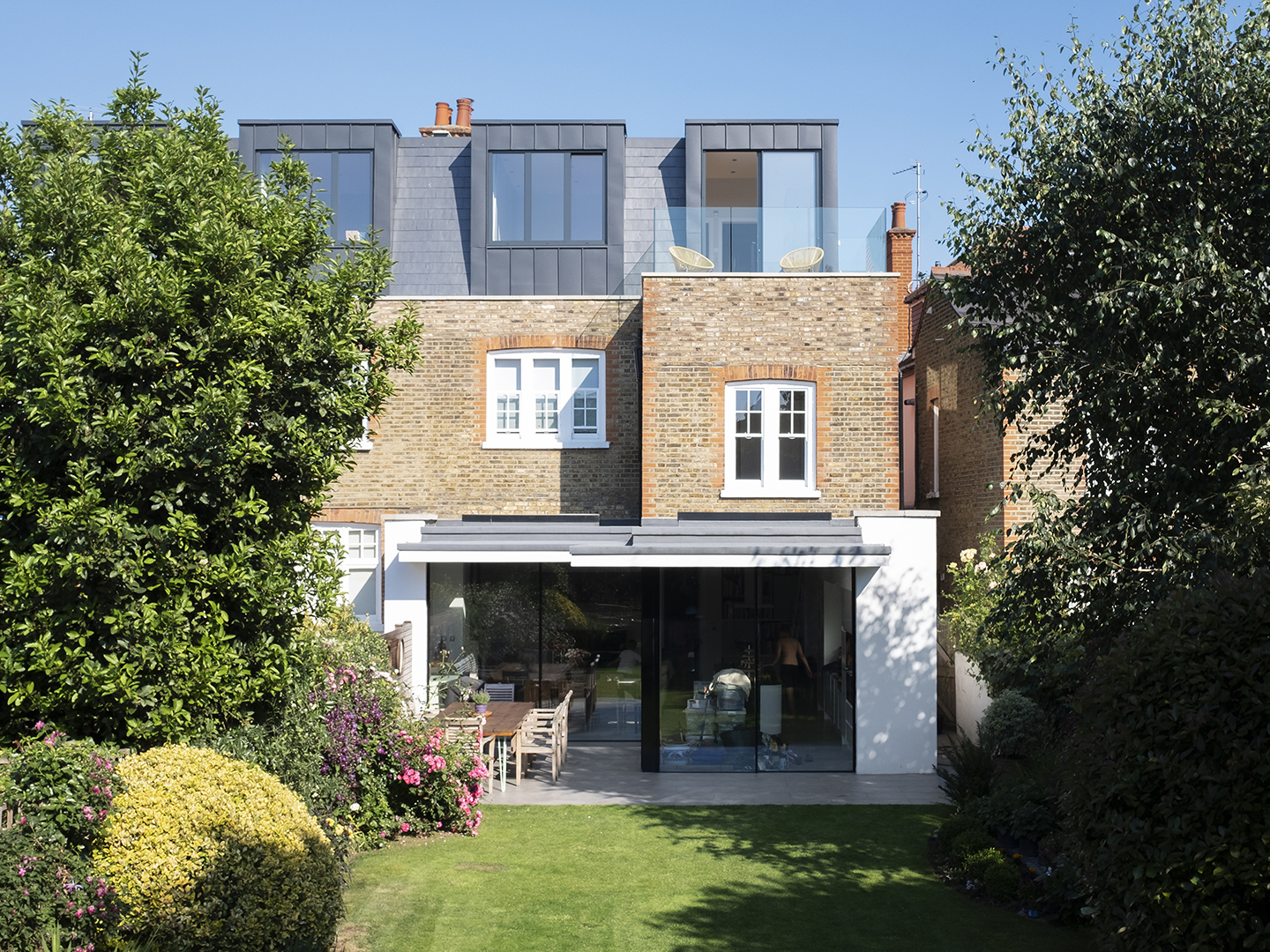 Dual Roof Extension in Kingston - New London Architecture