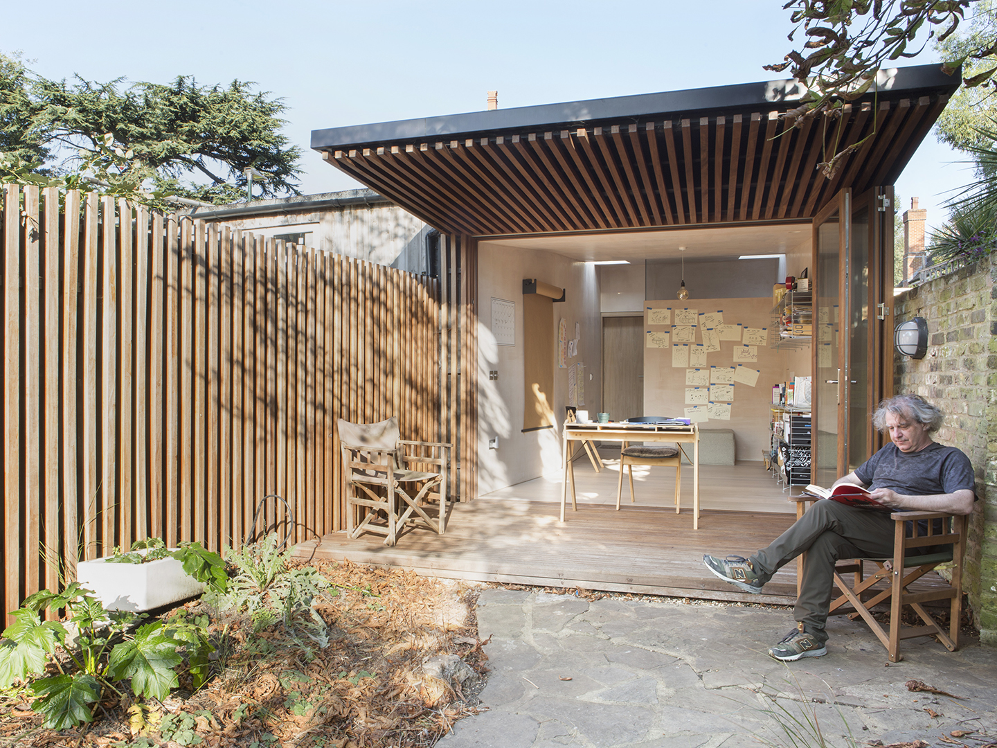 Stage Director's Shed - New London Architecture