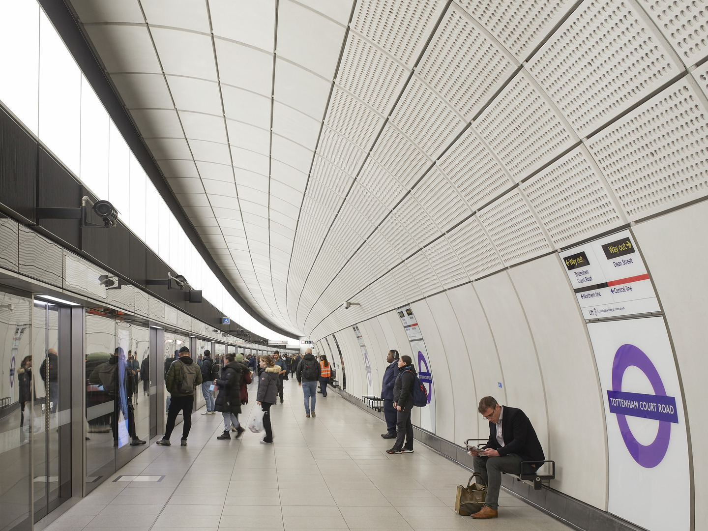 Elizabeth line: line-wide design - New London Architecture