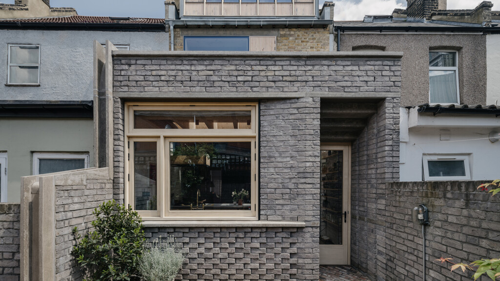 Two-Up Two-Down House - New London Architecture